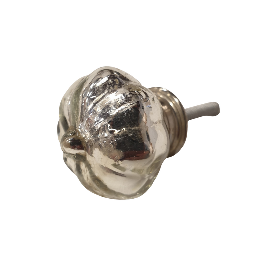 Knobs and Handles – Grace & Glory